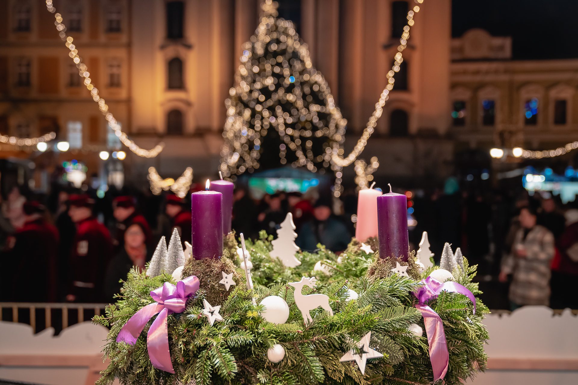 Ma van advent első vasárnapja